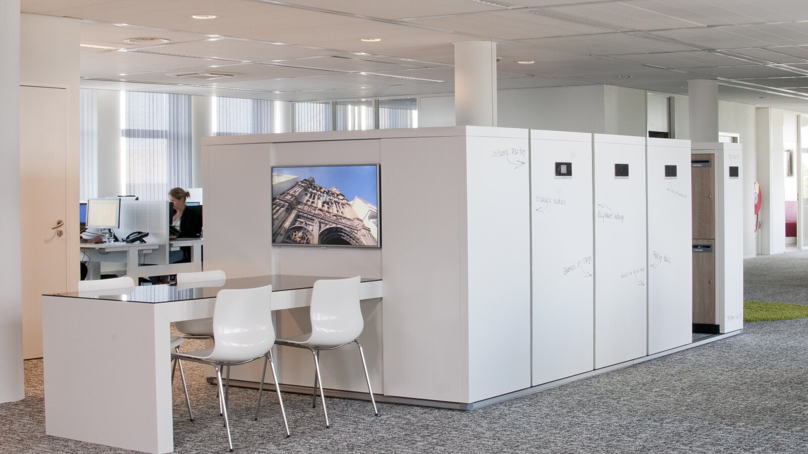 Compactus® XT | Bruynzeel Storage Systems