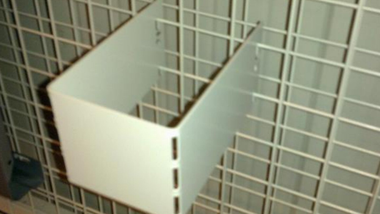 High quality mesh frames & accessories | Bruynzeel Storage Systems